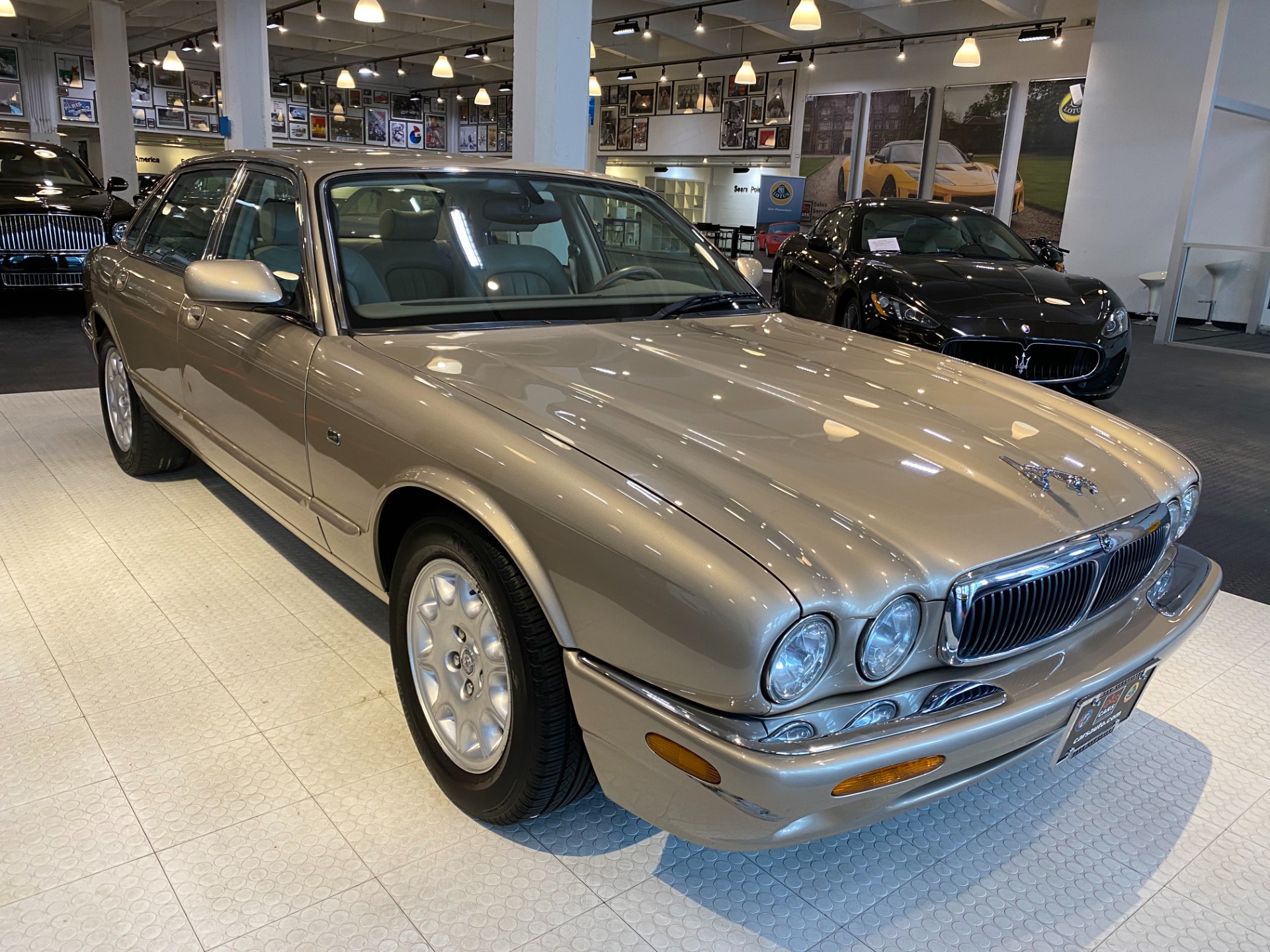 Used 2001 Jaguar XJ-Series XJ8 For Sale ($6,900) | Cars Dawydiak Stock ...